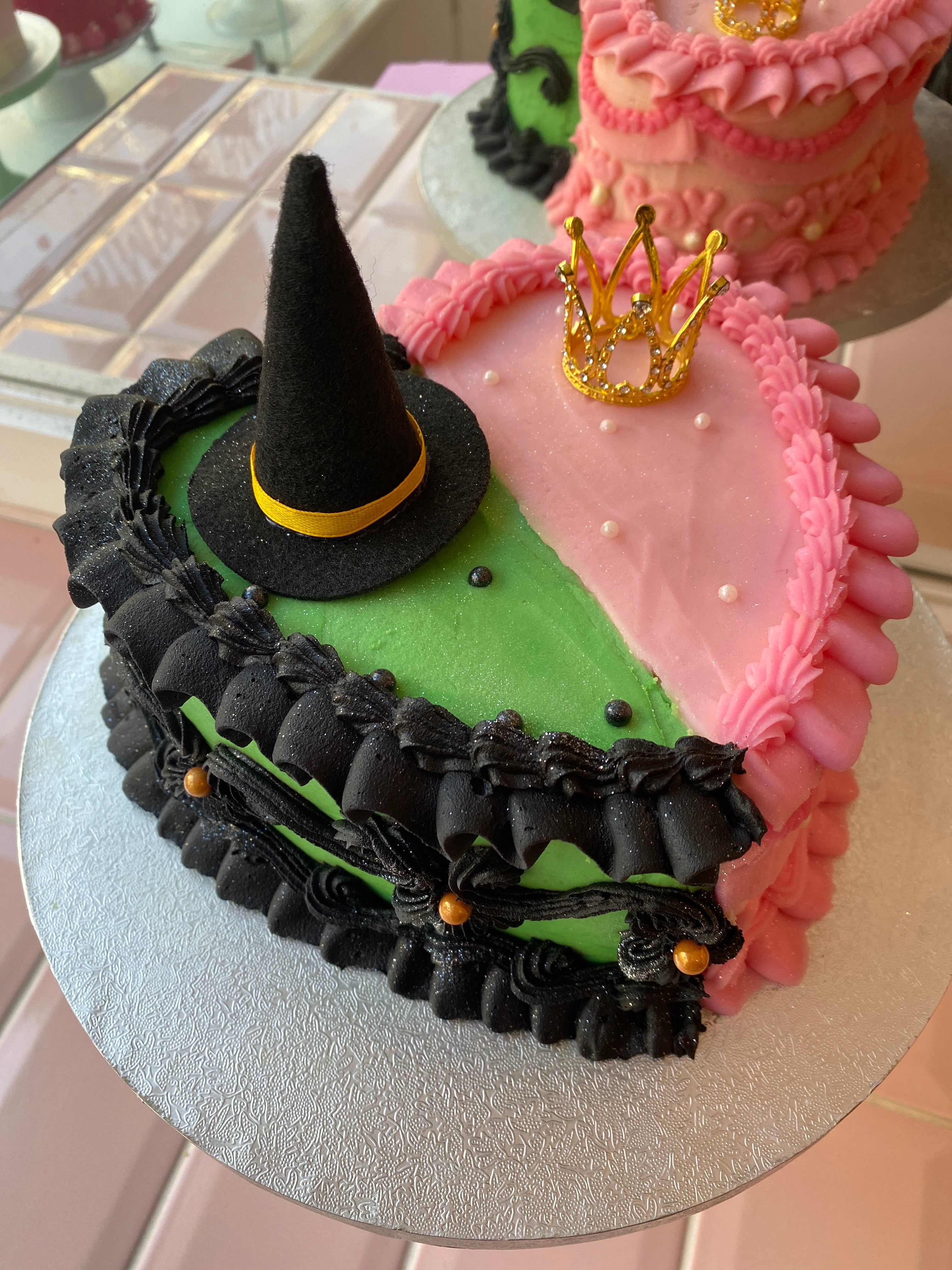 Wicked themed heart cake